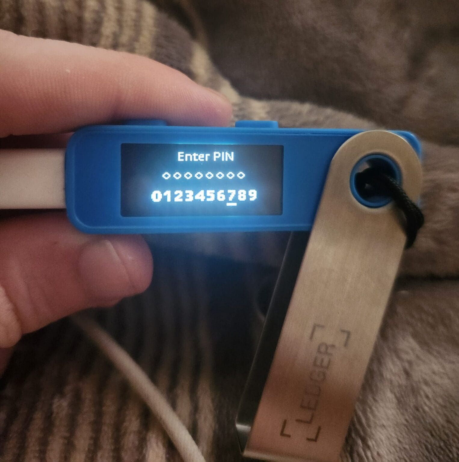 Coinbase Wallet vs. Ledger Wallet: How They Compare?